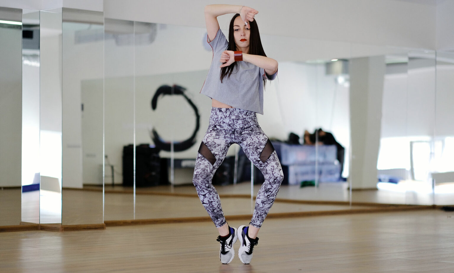 What To Wear To A Dance Class - Dance Engagements